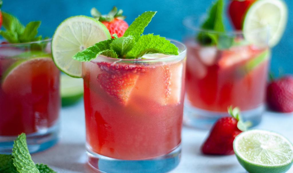 Berry Kombucha Mocktail - Macrostax